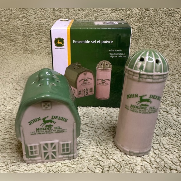 John Deere | Kitchen | John Deere Barnsilo Ceramic Saltpepper Set New ...